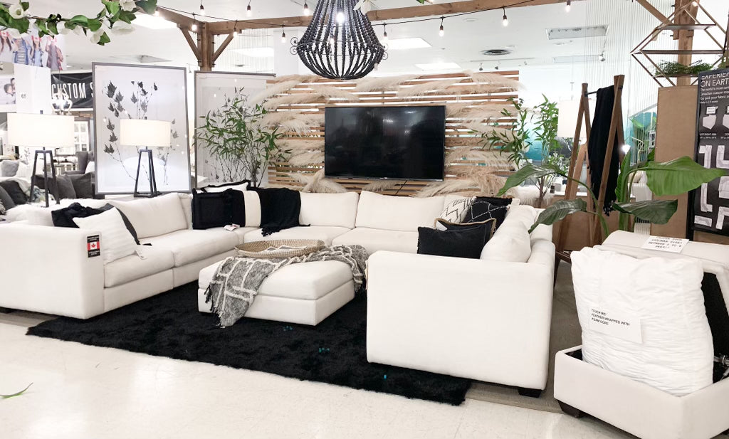 modular_sectional_with_black_rug_5518c11d-8536-406e-bd1c-35c5442d1b36_1024x1024.jpg?v=1742490798